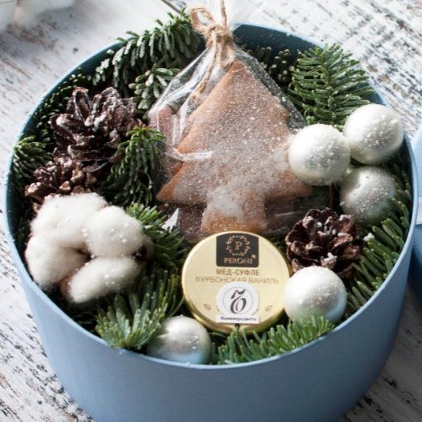 Новогодняя корзина: лучшая цена и магазины, где купить